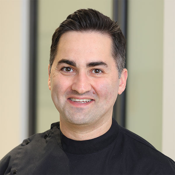 Dr Arik Pinhasov - Dickson Street Dental